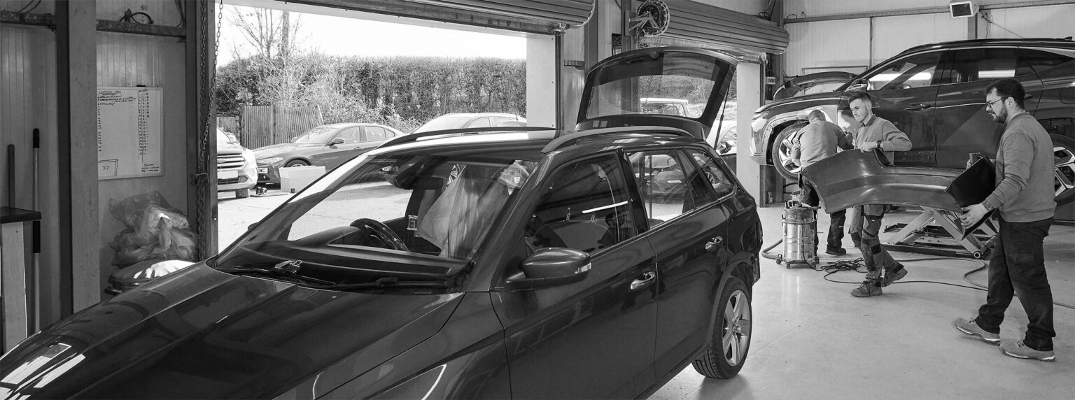 Contact Us | Custom Coachworks | Vehicle Damage Repairs