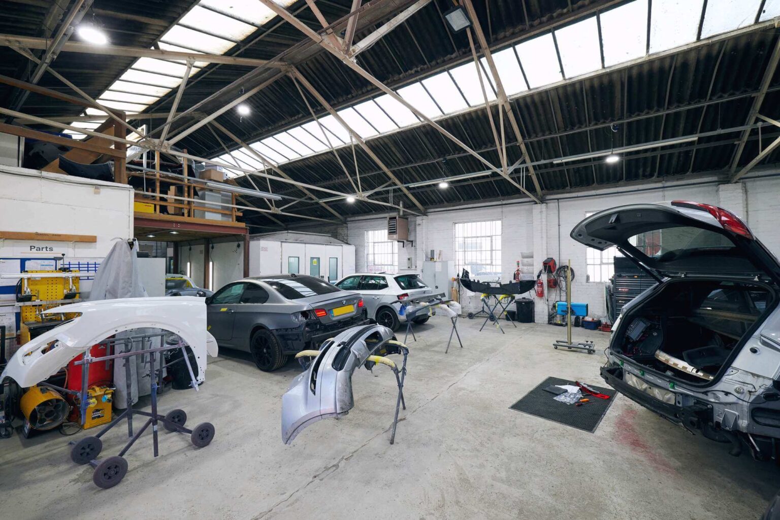 Find Us | Custom Coachworks | Vehicle Damage Repairs in Sussex